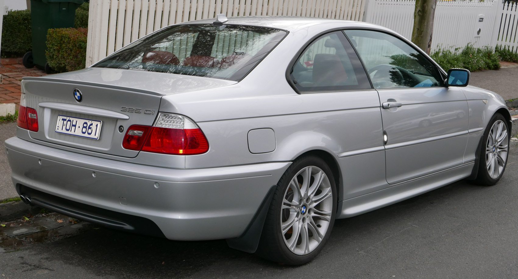 BMW 3 Series Coupe (E46, facelift 2003) 320 Cd (150 Hp)